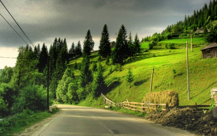 Cele mai frumoase sate din Romania – Carpinet, locul care te vindeca de ...